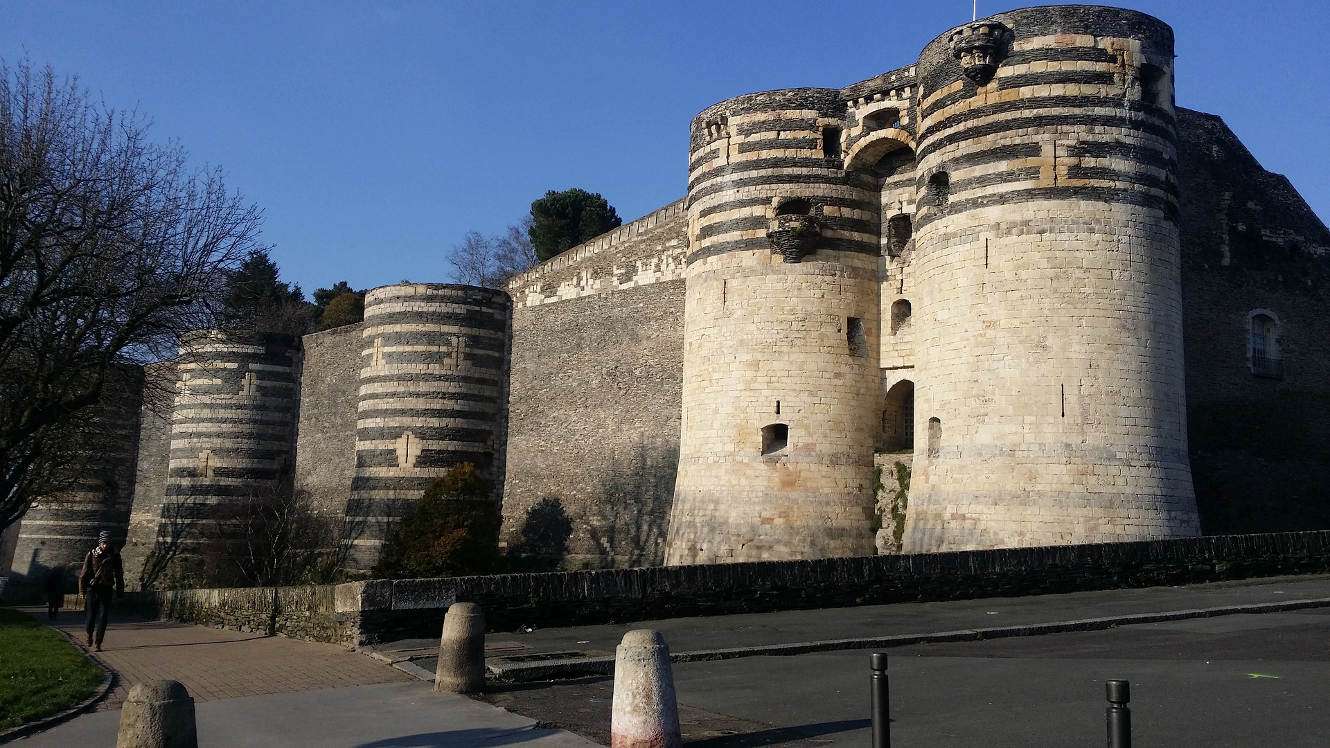 Découvrir et visiter le Château d'Angers en Anjou – Voyager Loin